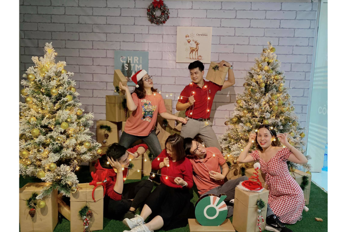 [SIÊU PHẨM] 13+ cách tạo dáng chụp ảnh Noel đẹp nhất 2023